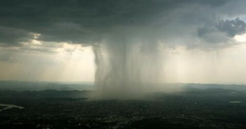 How an 'atmospheric river' led to the disastrous isolation of the port ...